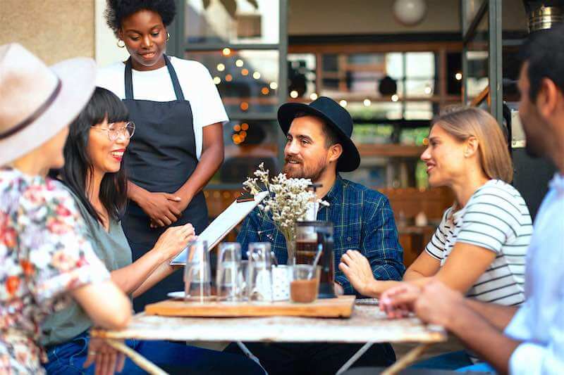 Music licensing tips for restaurants in 2024 | Soundsuit